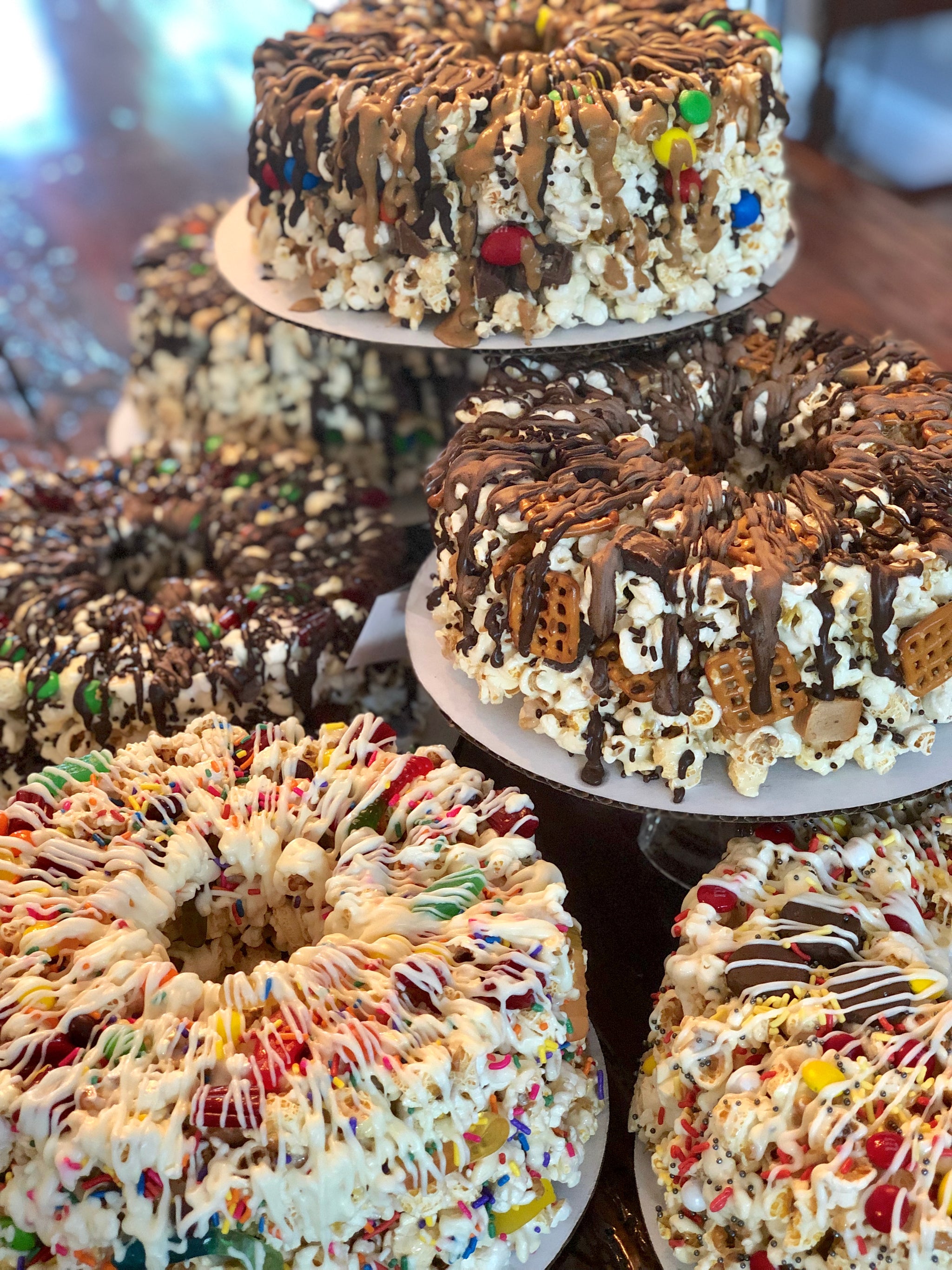 Customized Gourmet Popcorn Cake – Popilicious Popcorn